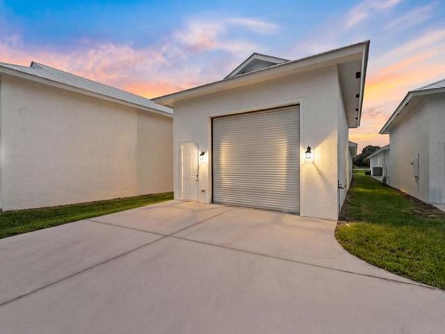 4984 SE Railway Ave, Stuart, FL 34997