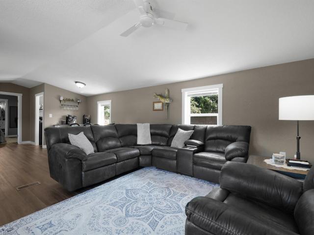 4985 N Flamingo Drive