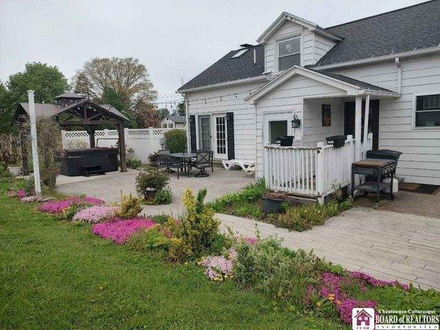 4985 W Main Rd, Fredonia, NY 14063
