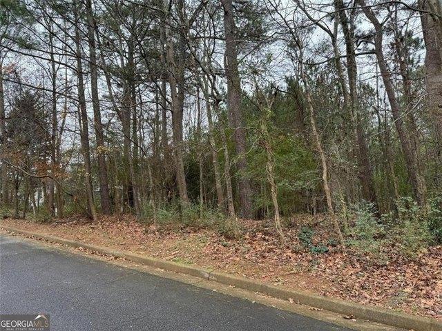 4986 Kanawha Blf, Stone Mountain, GA 30087