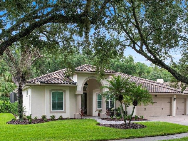 4987 Cross Pointe Dr, Oldsmar, FL 34677