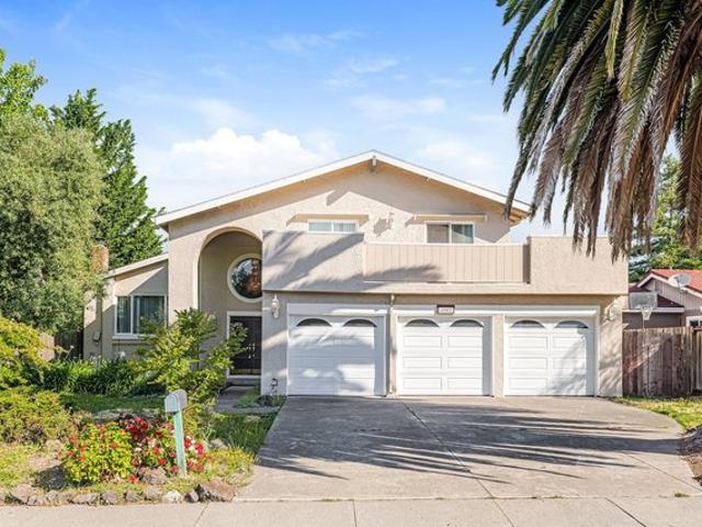 4987 Fern Pl, Rohnert Park, CA 94928