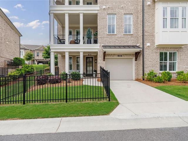 4989 Sealy Circle