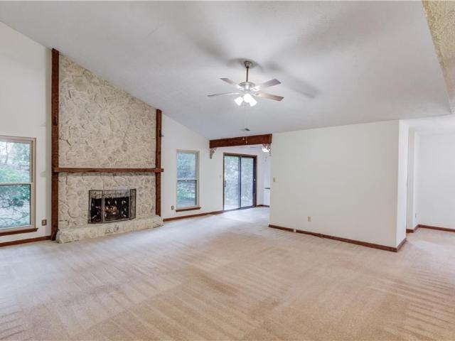 498 Candlewick Lane NW
