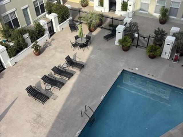 498 Albemarle Rd Unit 409, Charleston, SC 29407