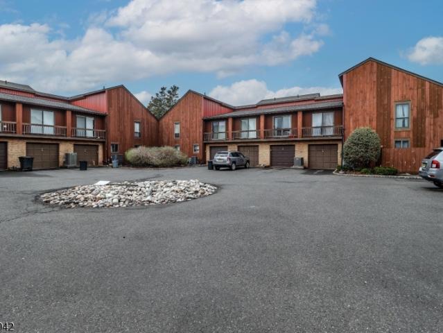 498 Auten Rd 2D