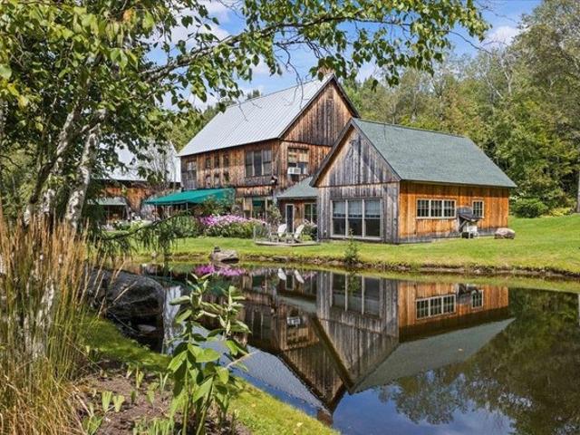 498 Beam Rd, Hyde Park, VT 05655