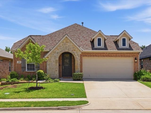 498 Grayson Ln, Lake Dallas, TX 75065