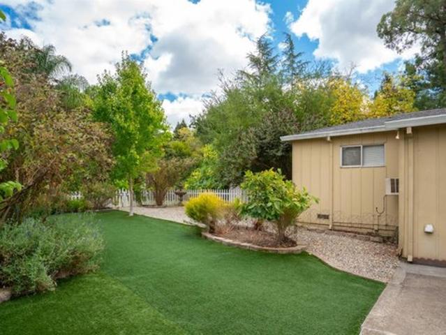 498 Duncan St, Santa Rosa, CA 95401
