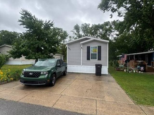 498 Faraday Dr SE Unit 212, Grand Rapids, MI 49548