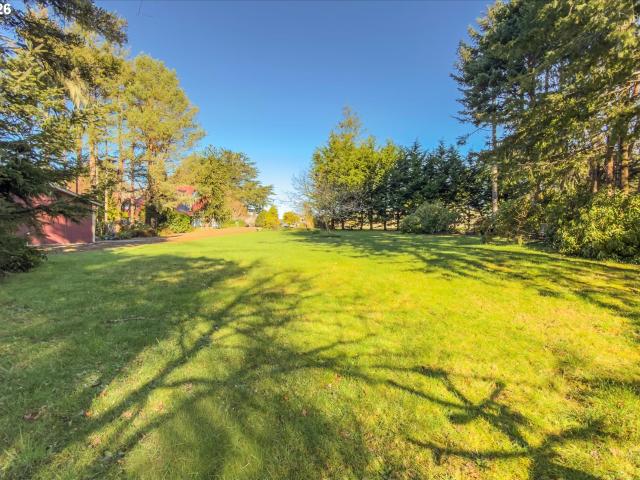 498 klamath ave se