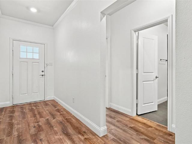 498 Oak Creek Drive