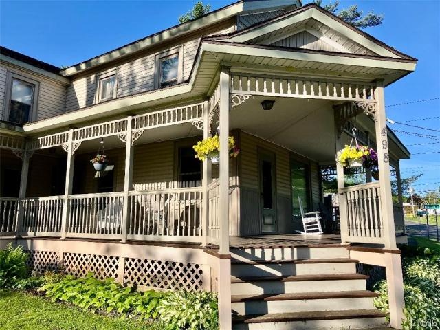 498 Main Street