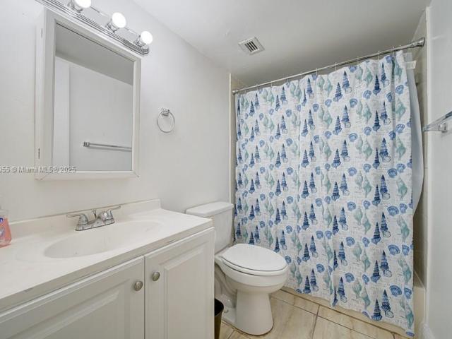 498 NW 165th St, Unit D206, Miami, FL 33169 | MLS #A11862 | Compass