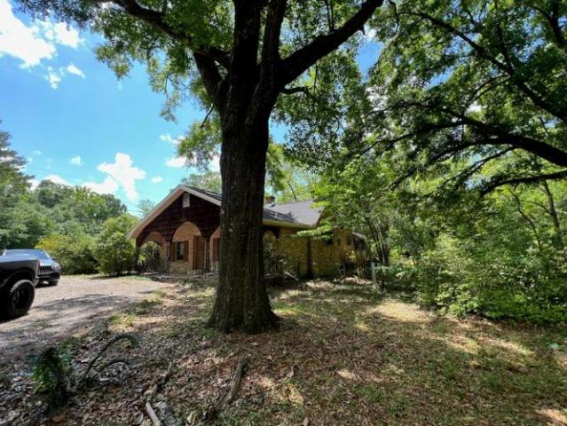498 S Spring Street S, Crestview, FL 32536