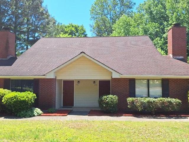 498 Plymouth Ln, Alpharetta, GA 30009