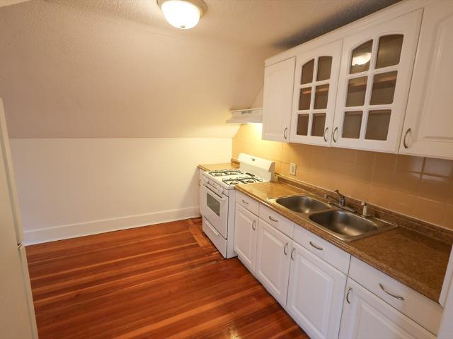 498 Whipple St, Unit 3S, Fall River, MA 02724 | MLS #73492 | Compass