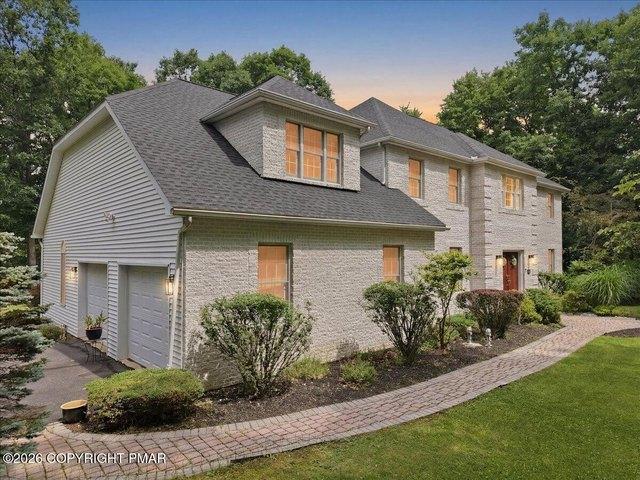 498 Twinbrook Rd, Bear Creek, PA 18702