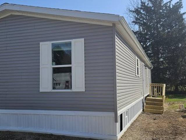 4996 Eisenhower Dr, Hudsonville, MI 49426