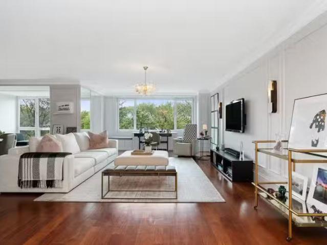 49979054 24 Central Park S #9W