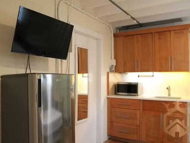 49906342 600 Ardmore Road