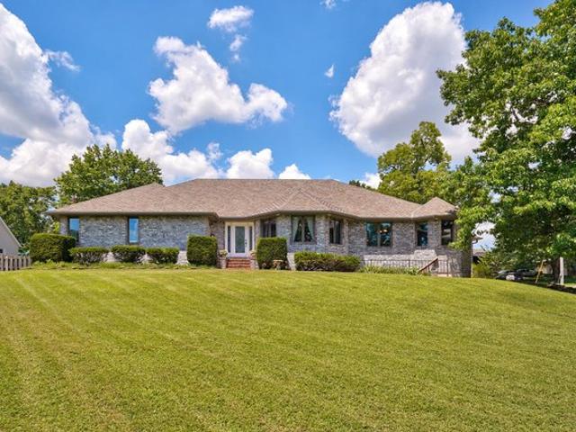 4991 S Buckingham Ln, Springfield, MO 65810