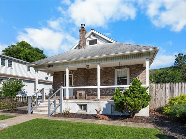 4992 Lehigh Rd, Lower Mt Bethel Township, PA 18040