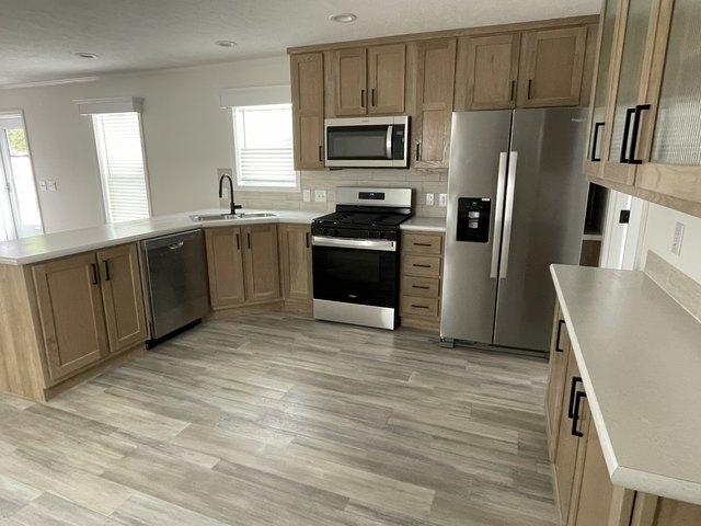 49933 Berkshire Dr E, Shelby Township, MI 48315