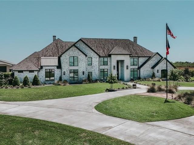 499 Dayspring Dr, Victoria, TX 77904