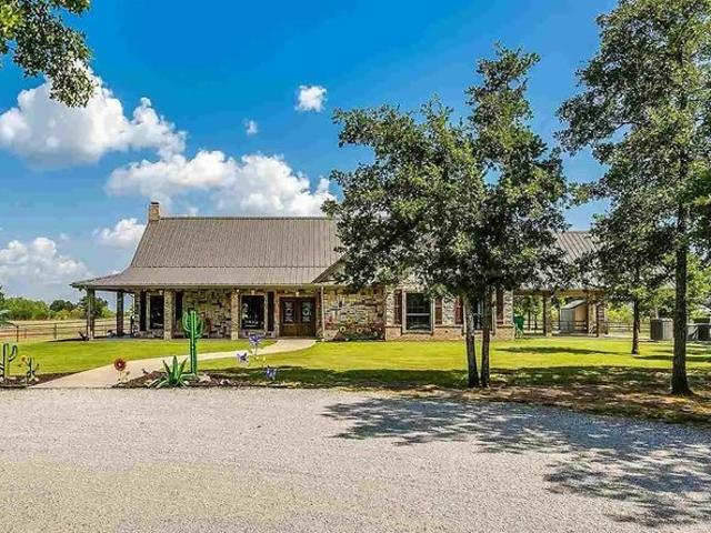 499 Ford Rd, Bowie, TX 76230