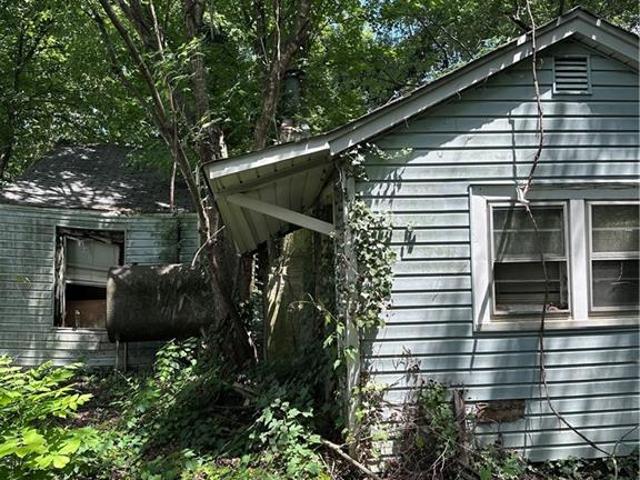 499 Leonard Road