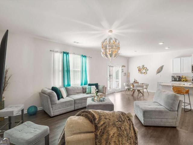 499 Walnut Grove Way