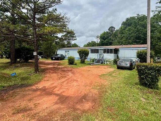 499 Valley Rd, Lumpkin, GA 31815