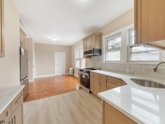 49 51 Caldwell Pl # 3