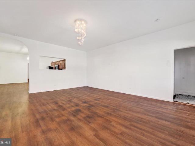 49 51 N Walnut Street