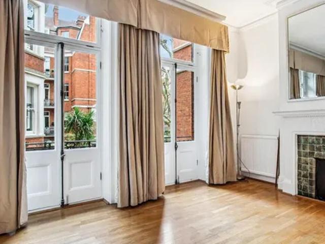 49 67 Fitz George Avenue, London, W14 0SW, United Kingdom | 3 bed apartment for rent #137644781 | Rentberry