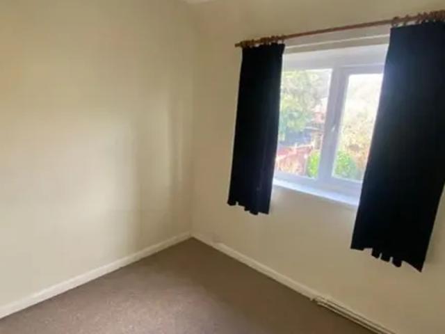 49 Tanhouse Avenue, West Bromwich, B43 5AB, United Kingdom | 3 bed duplex for rent #142561958 | Rentberry