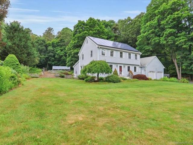 49 Thompson St, Glastonbury, CT 06073