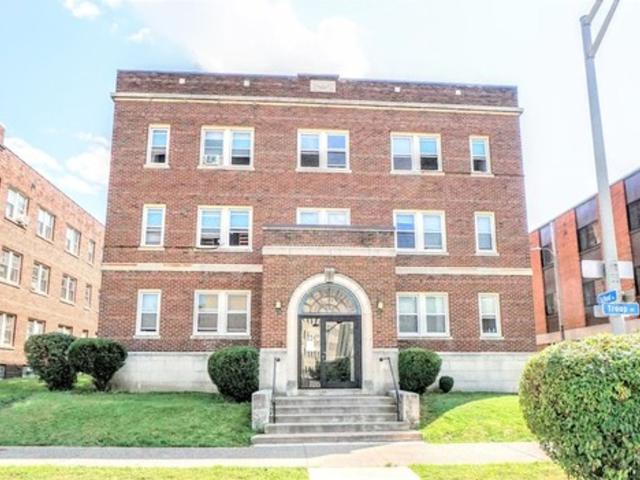 49 Troup Street | Unit 25 | Cornhill | Studio | Heat Included | Hardwood Floors | Laundry On Site