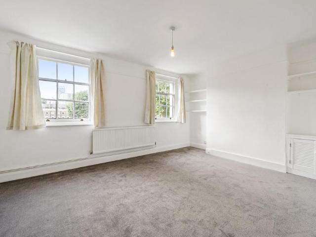 49 Trinity Church Square, Southwark. 2 bed flat to rent £2,700 pcm £623 pw