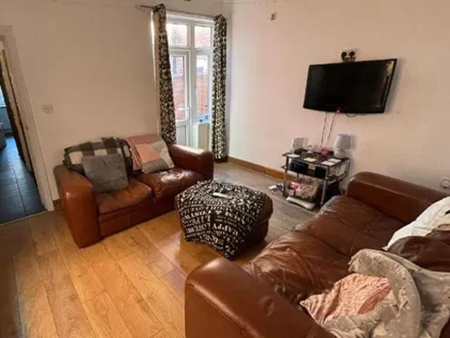 49 Warwards Lane, Stirchley, B29 7RA, United Kingdom | Room for rent #134703290 | Rentberry