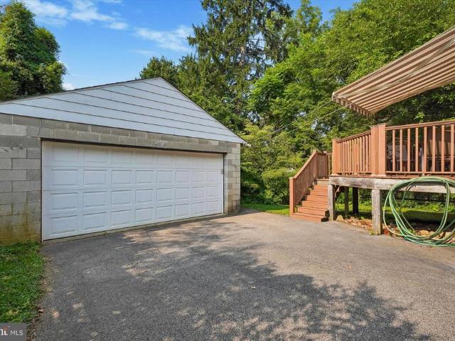 49 Weiss Avenue