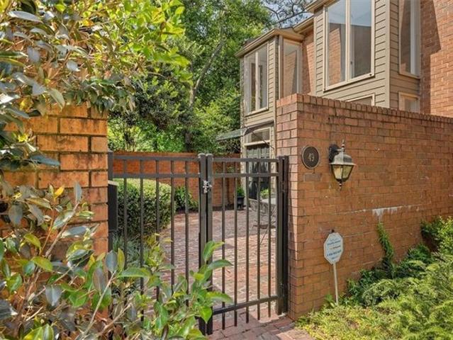 49 Willow Gln NE, Atlanta, GA 30342