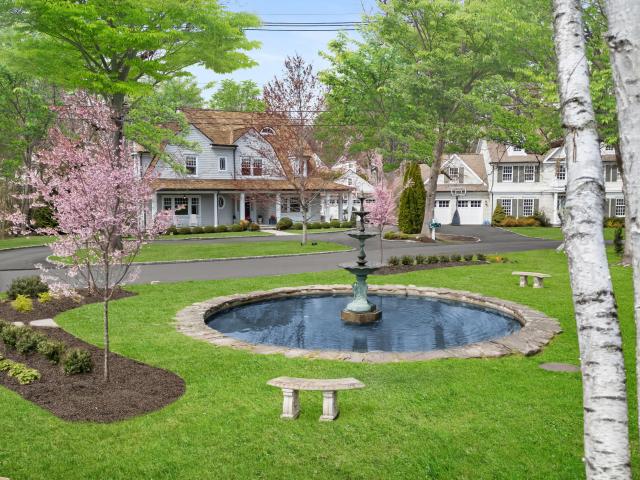 49 Willow Rd, Riverside, CT 06878 | MLS #124851 | Compass
