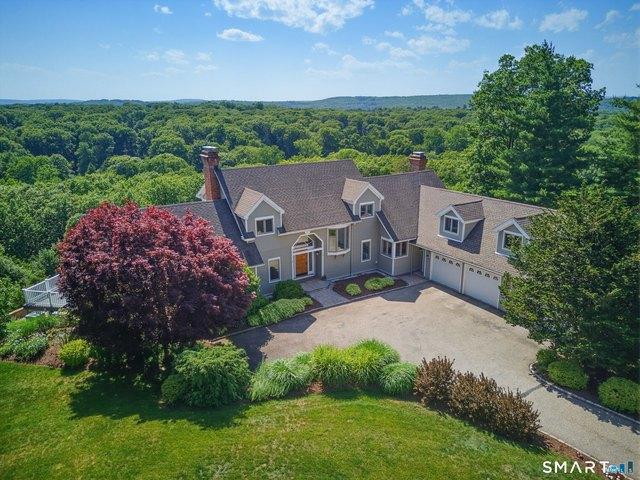 49 Wyngate Dr, Avon, CT 06001