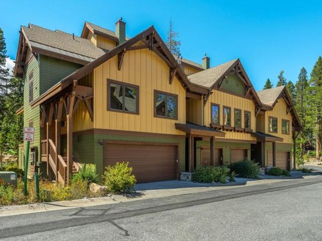 49 Bear Ct, Mammoth Lakes, CA 93546
