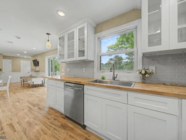 49 Birch Pkwy
