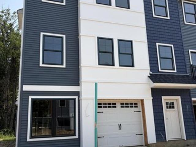49 Bonus Ct, Sayreville, NJ 08872