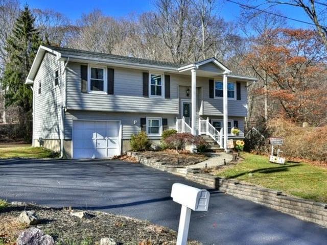 49 Broadway, West Milford, NJ 07480
