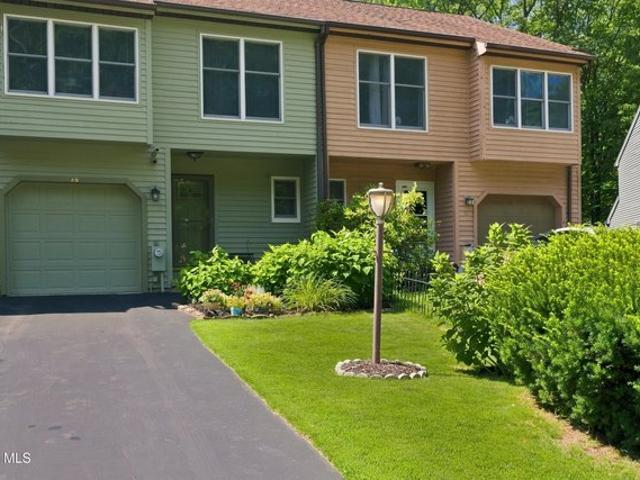 49 Brenden Ct, Clifton Park, NY 12065